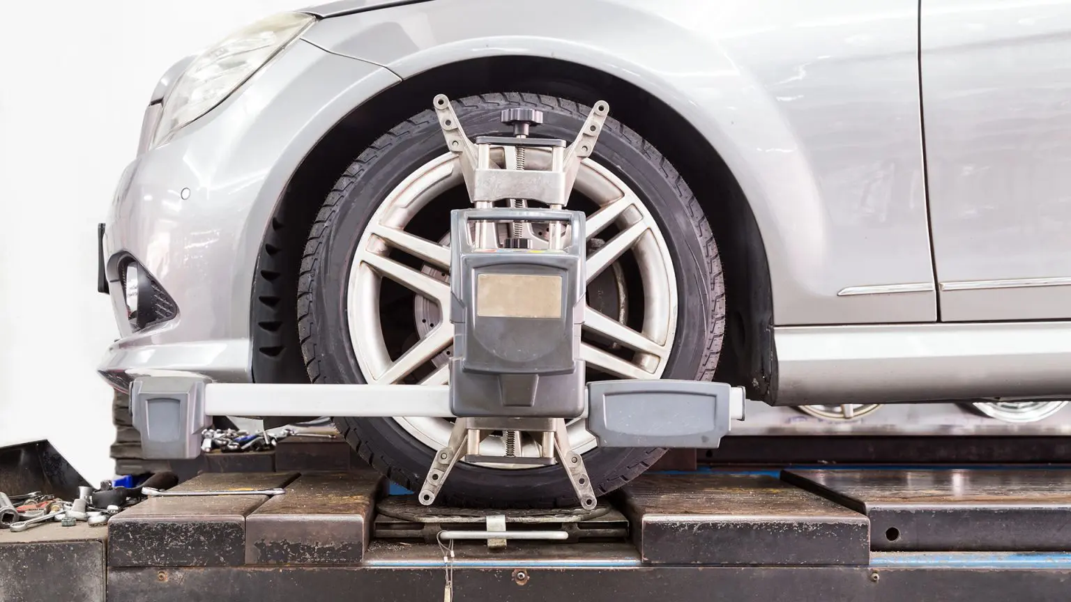 What are the different types of wheel alignments? | Tyreright